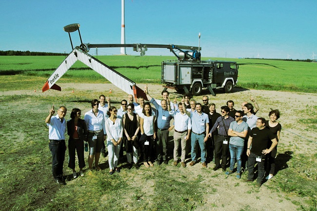 EnerKite Flugwindkraftanlagen ernten grünen Strom aus über 300 Metern ...